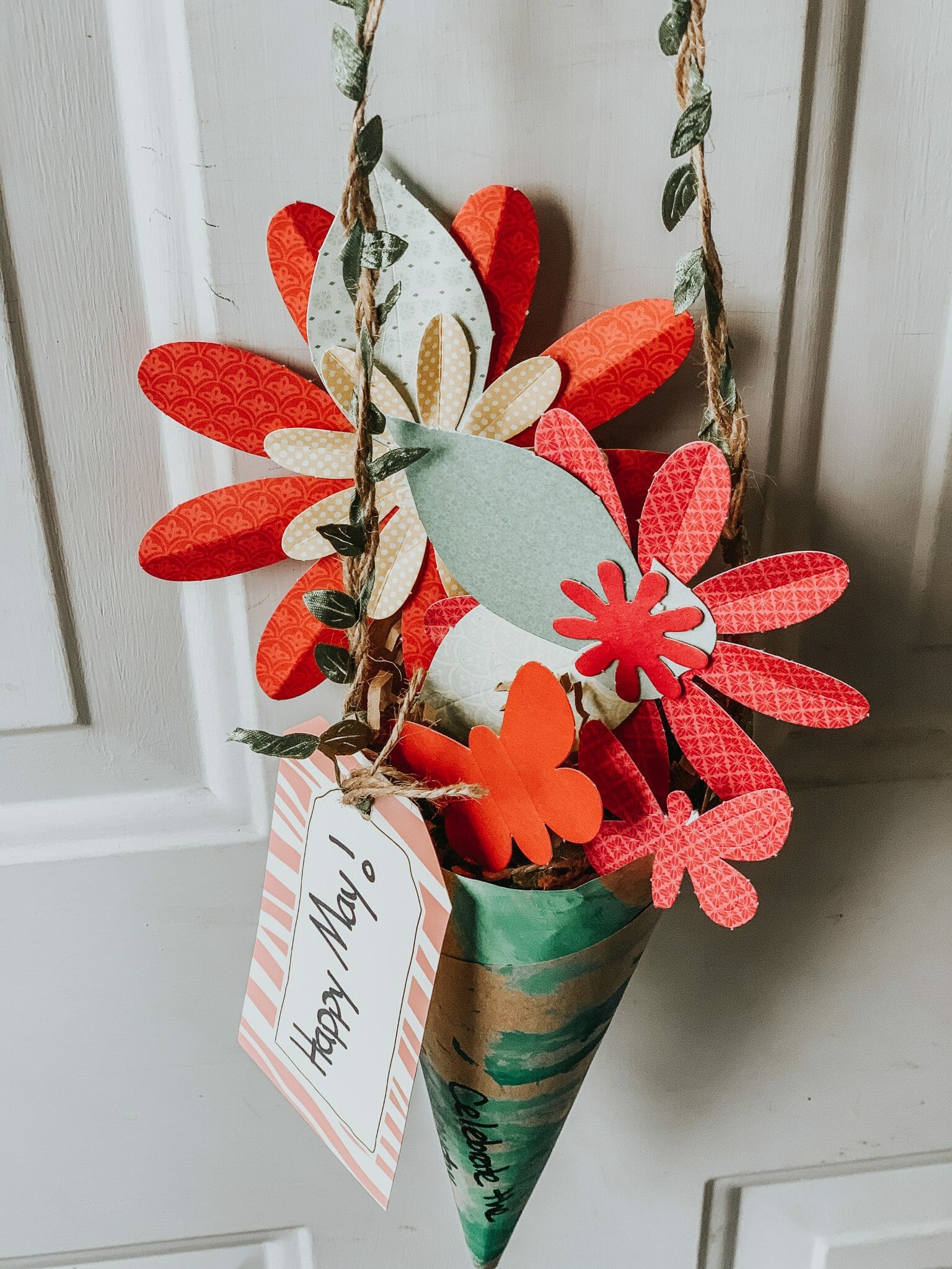 How to Make a Toddler Friendly May Day Basket | craft push